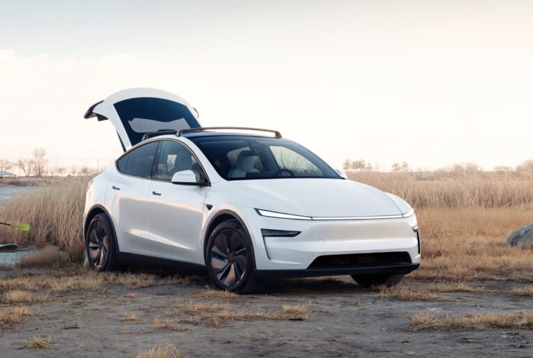 The 2025 Tesla Model Y Brings Back the Third Row—But It Might Be a ...